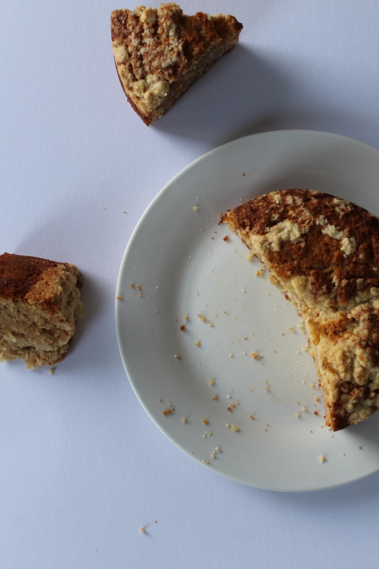 Banana Butter Crumble Cake – Cake On My Face